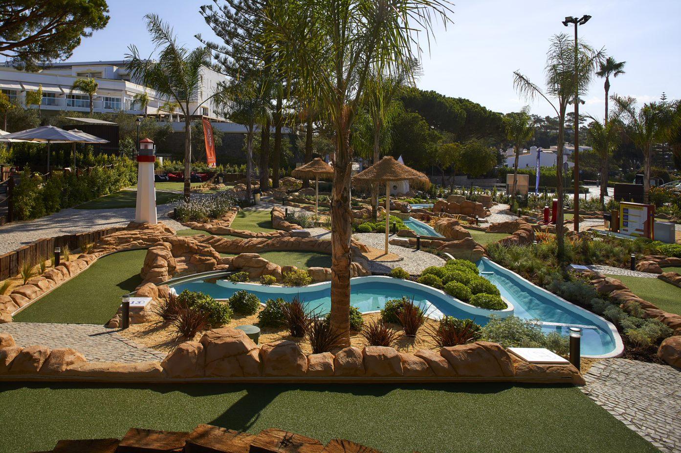 Mini Golf Course for Family in Vale do Lobo | Partee Family Park